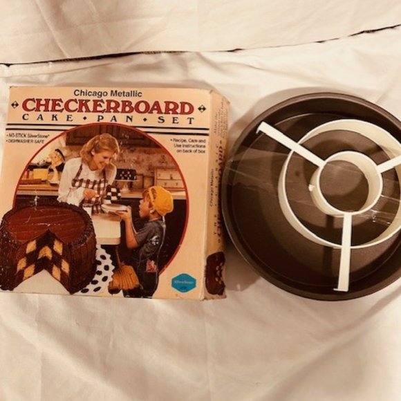 CHECKER BOARD | Kitchen | Checker Board Cake Pan Set | Poshmark